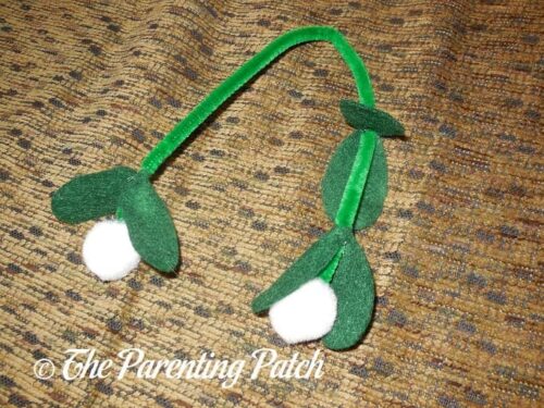 Felt Mistletoe Craft