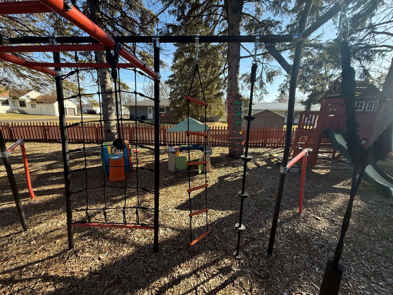 Vuly Monkey Bars Review: A Must-Have For Active Climbers