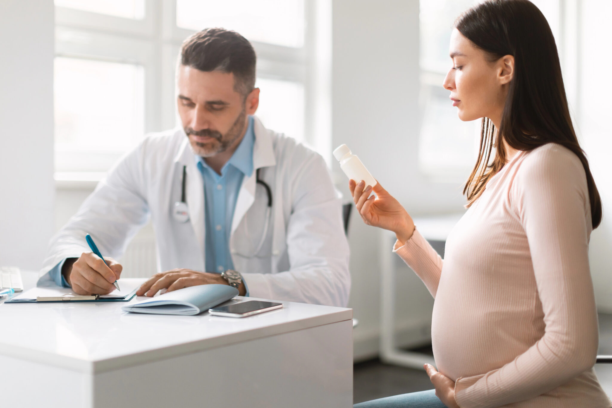 The Best Prenatal Vitamins In 2025: Over-The-Counter Options