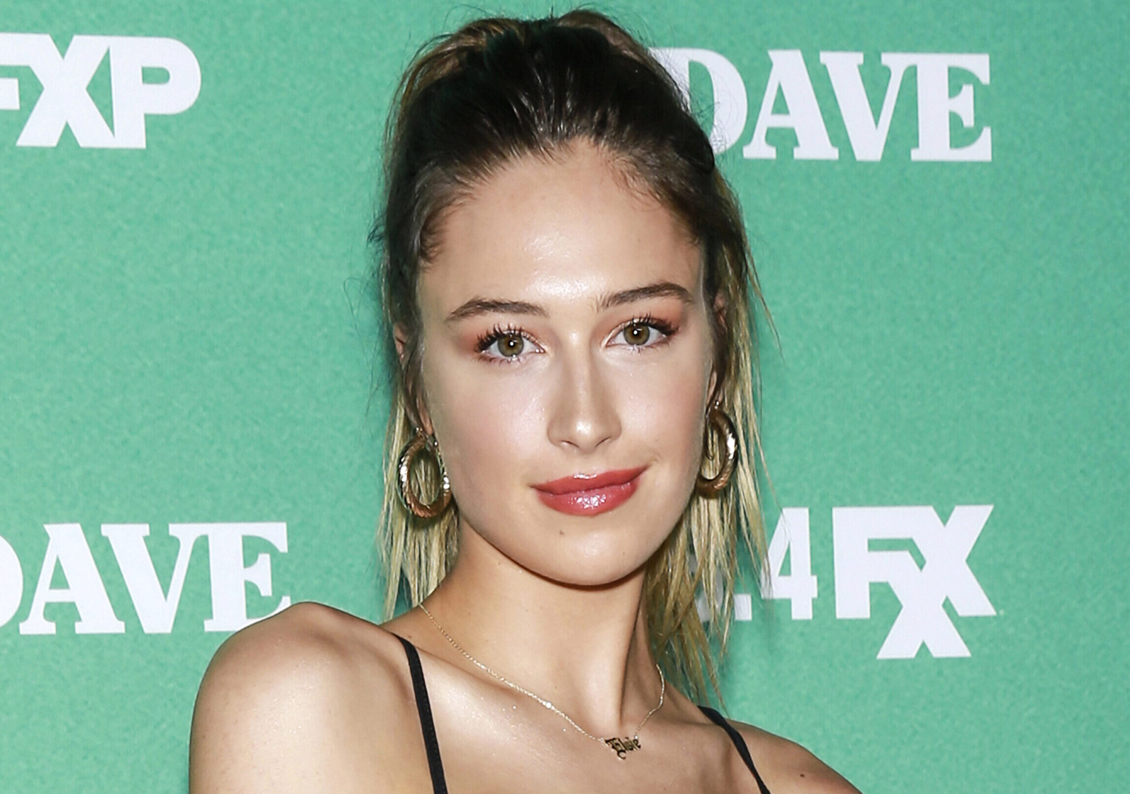 Elsie Hewitt Gets Real About Postpartum Anxiety, Mom Guilt, And The ...
